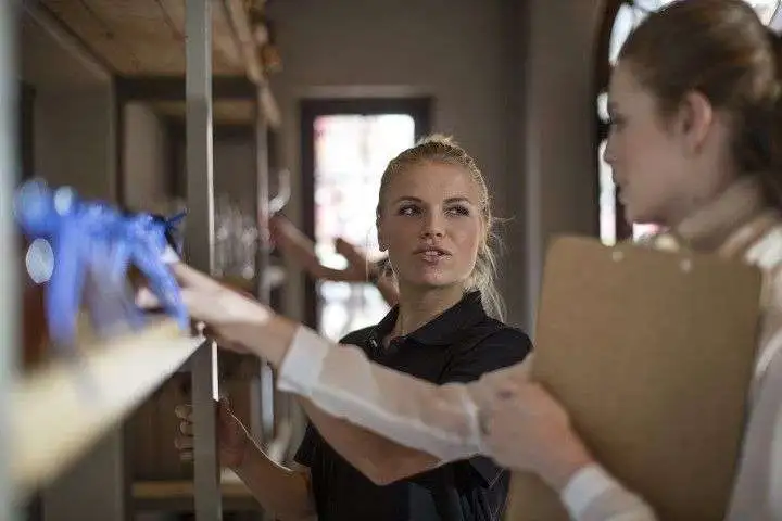 How to Implement Open-Door Policies at Work