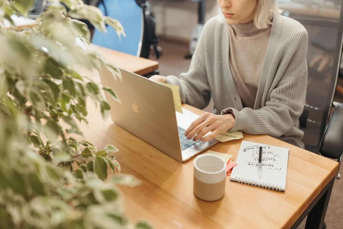 7 Recruitment Email Samples and Tips for Improving Candidate Outreach