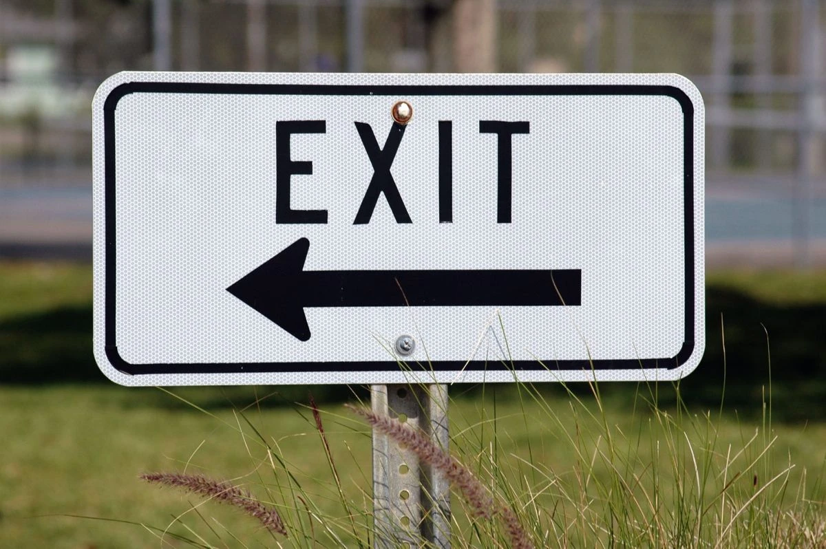 Creating an Offboarding Process: 9 Steps to Follow