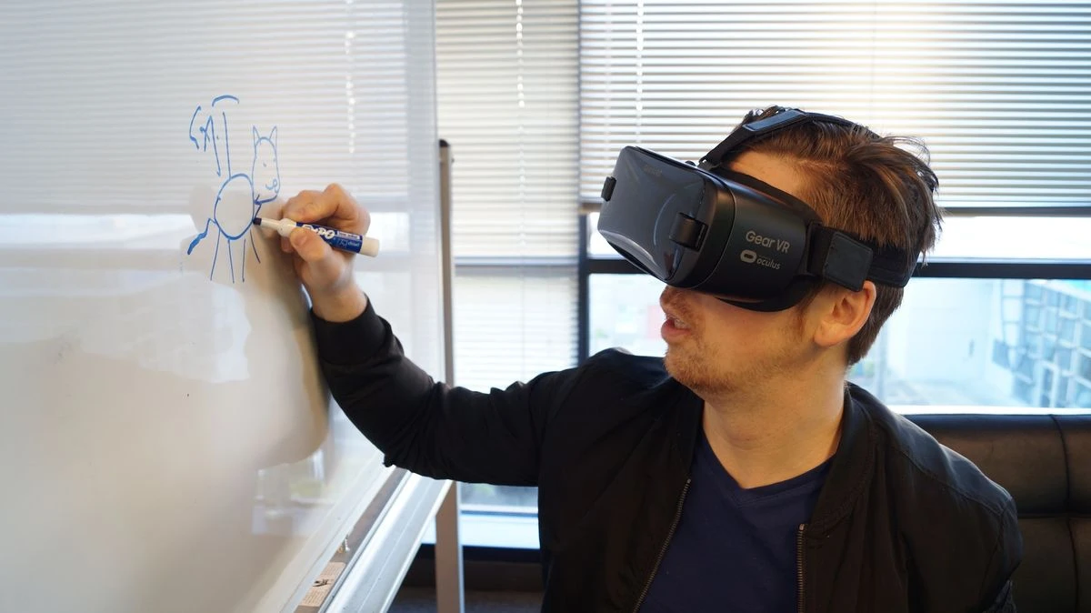 How Augmented Reality and VR Training Can Improve Your Corporate ...