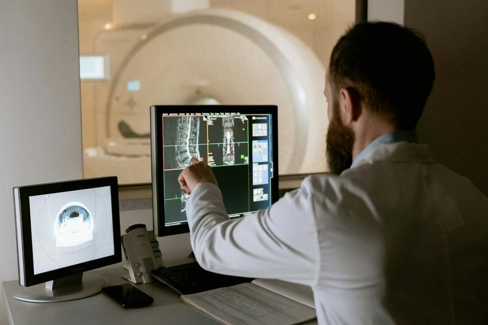 Radiation Therapist Job Description [Updated for 2026]