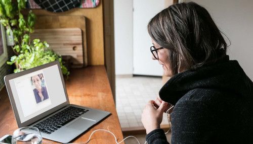 Como realizar uma entrevista virtual de sucesso no Indeed