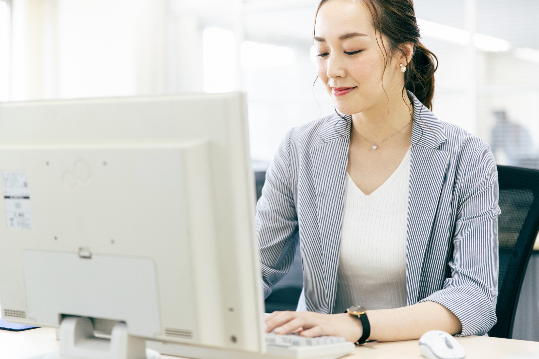 旧姓で働くのはOK？ 企業の現状と対応を取材